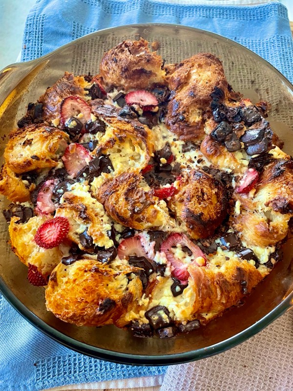 Sweet Chocolate Strawberry Croissant Bake - Stay Creative Cooking